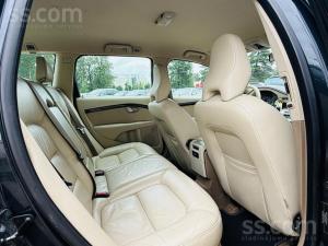 Pelēks Volvo V70 2010 Rīga, ar dzinēja tilpumu 1.60 L un nobraukumu 380 tūkst. km par 5200 €, foto 9 vietnē AUTOMOTO.COM.LV