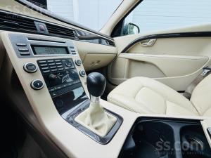 Pelēks Volvo V70 2010 Rīga, ar dzinēja tilpumu 1.60 L un nobraukumu 380 tūkst. km par 5200 €, foto 11 vietnē AUTOMOTO.COM.LV