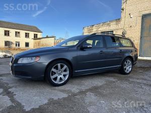 Pelēks Volvo V70 2010 Talsi, ar dzinēja tilpumu 1.60 L un nobraukumu 234 tūkst. km par 4350 €, foto 5 vietnē AUTOMOTO.COM.LV
