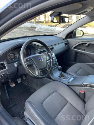 Pelēks Volvo V70 2010 Talsi, ar dzinēja tilpumu 1.60 L un nobraukumu 234 tūkst. km par 4350 €, foto 10 vietnē AUTOMOTO.COM.LV