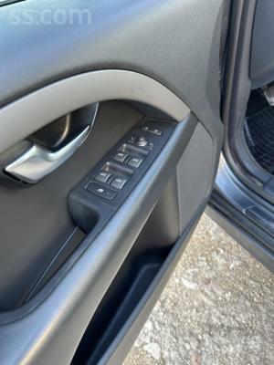 Pelēks Volvo V70 2010 Talsi, ar dzinēja tilpumu 1.60 L un nobraukumu 234 tūkst. km par 4350 €, foto 11 vietnē AUTOMOTO.COM.LV