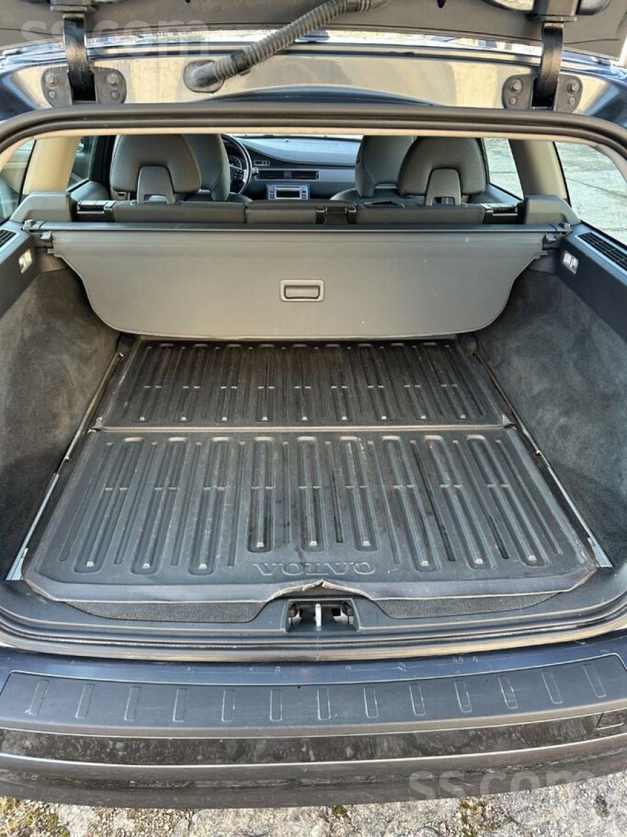 Pelēks Volvo V70 2010 Talsi, ar dzinēja tilpumu 1.60 L un nobraukumu 234 tūkst. km par 4350 €, foto 14 vietnē AUTOMOTO.COM.LV
