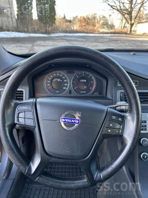 Pelēks Volvo V70 2010 Talsi, ar dzinēja tilpumu 1.60 L un nobraukumu 234 tūkst. km par 4350 €, foto 18 vietnē AUTOMOTO.COM.LV