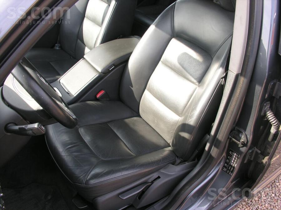 Grey Volvo V70 2010 in Riga, with an engine capacity of 2.40 L and mileage of 0 thousand km for 4750 €, photo 12 on AUTOMOTO.COM.LV