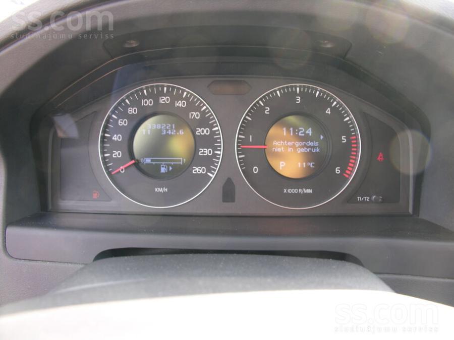 Grey Volvo V70 2010 in Riga, with an engine capacity of 2.40 L and mileage of 0 thousand km for 4750 €, photo 14 on AUTOMOTO.COM.LV