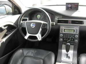Grey Volvo V70 2010 in Riga, with an engine capacity of 2.40 L and mileage of 0 thousand km for 4750 €, photo 17 on AUTOMOTO.COM.LV