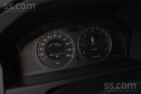 Pelēks Volvo V70 2010 Jelgava, ar dzinēja tilpumu 2.00 L un nobraukumu 0 tūkst. km par 4550 €, foto 8 vietnē AUTOMOTO.COM.LV