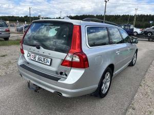 Grey Volvo V70 2010 in Vilnius, with an engine capacity of 2.40 L and mileage of 320 thousand km for 3750 €, photo 5 on AUTOMOTO.COM.LV