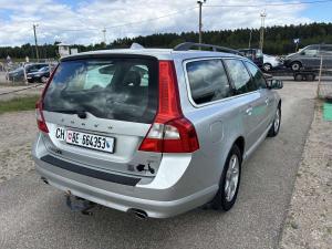 Grey Volvo V70 2010 in Vilnius, with an engine capacity of 2.40 L and mileage of 320 thousand km for 3750 €, photo 6 on AUTOMOTO.COM.LV