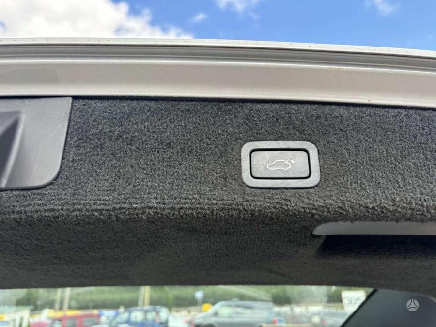 Grey Volvo V70 2010 in Vilnius, with an engine capacity of 2.40 L and mileage of 320 thousand km for 3750 €, photo 12 on AUTOMOTO.COM.LV