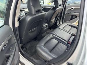 Grey Volvo V70 2010 in Vilnius, with an engine capacity of 2.40 L and mileage of 320 thousand km for 3750 €, photo 14 on AUTOMOTO.COM.LV