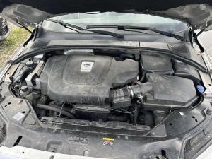 Grey Volvo V70 2010 in Vilnius, with an engine capacity of 2.40 L and mileage of 320 thousand km for 3750 €, photo 16 on AUTOMOTO.COM.LV