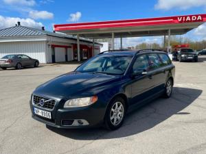Pelēks Volvo V70 2010 Rīga, ar dzinēja tilpumu 1.60 L un nobraukumu 0 tūkst. km par 5900 €, foto  vietnē AUTOMOTO.COM.LV