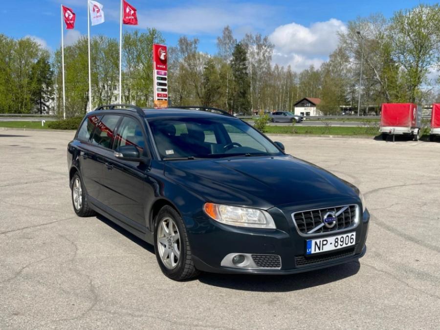 Pelēks Volvo V70 2010 Rīga, ar dzinēja tilpumu 1.60 L un nobraukumu 0 tūkst. km par 5900 €, foto 4 vietnē AUTOMOTO.COM.LV