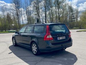 Pelēks Volvo V70 2010 Rīga, ar dzinēja tilpumu 1.60 L un nobraukumu 0 tūkst. km par 5900 €, foto 5 vietnē AUTOMOTO.COM.LV