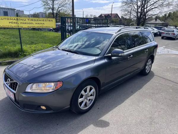 Pelēks Volvo V70 2010 Rīga, ar dzinēja tilpumu 1.60 L un nobraukumu 236 tūkst. km par 5550 €, foto 1 vietnē AUTOMOTO.COM.LV