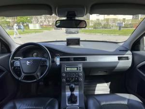 Pelēks Volvo V70 2010 Rīga, ar dzinēja tilpumu 1.60 L un nobraukumu 236 tūkst. km par 5550 €, foto 14 vietnē AUTOMOTO.COM.LV