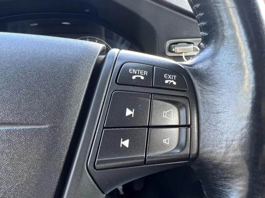 Pelēks Volvo V70 2010 Rīga, ar dzinēja tilpumu 1.60 L un nobraukumu 236 tūkst. km par 5550 €, foto 19 vietnē AUTOMOTO.COM.LV