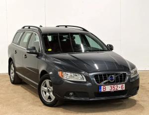 Pelēks Volvo V70 2010 Jūrmala, ar dzinēja tilpumu 2.00 L un nobraukumu 380 tūkst. km par 5650 €, foto 4 vietnē AUTOMOTO.COM.LV