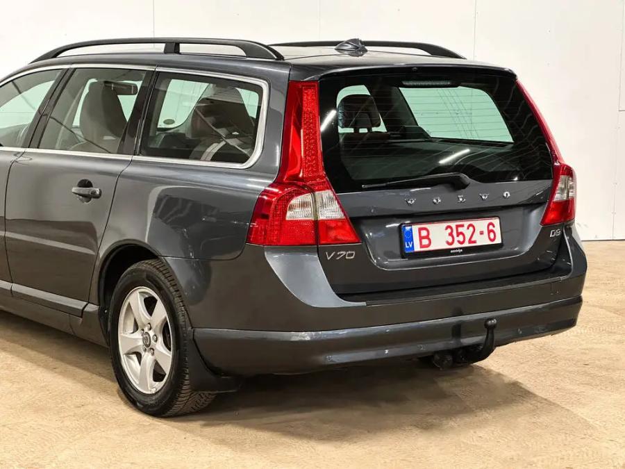Pelēks Volvo V70 2010 Jūrmala, ar dzinēja tilpumu 2.00 L un nobraukumu 380 tūkst. km par 5650 €, foto 9 vietnē AUTOMOTO.COM.LV
