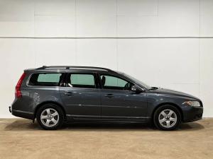 Pelēks Volvo V70 2010 Jūrmala, ar dzinēja tilpumu 2.00 L un nobraukumu 380 tūkst. km par 5650 €, foto 12 vietnē AUTOMOTO.COM.LV