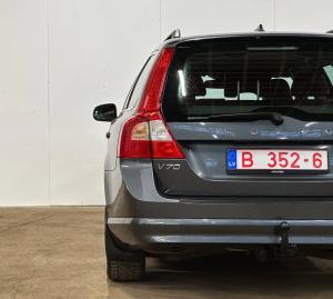 Pelēks Volvo V70 2010 Jūrmala, ar dzinēja tilpumu 2.00 L un nobraukumu 380 tūkst. km par 5650 €, foto 18 vietnē AUTOMOTO.COM.LV