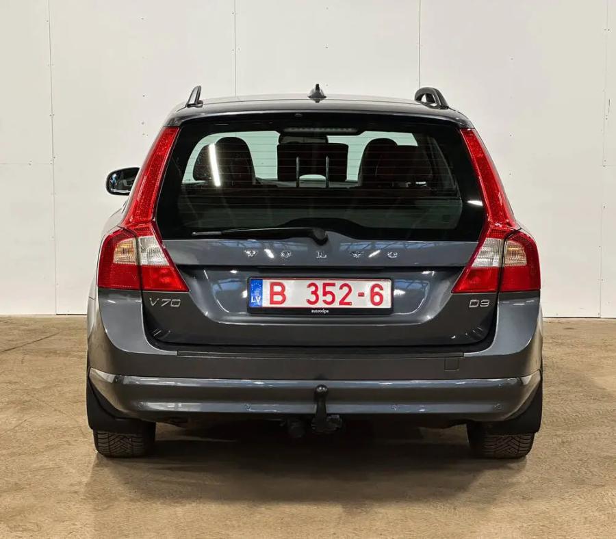 Pelēks Volvo V70 2010 Jūrmala, ar dzinēja tilpumu 2.00 L un nobraukumu 380 tūkst. km par 5650 €, foto 19 vietnē AUTOMOTO.COM.LV