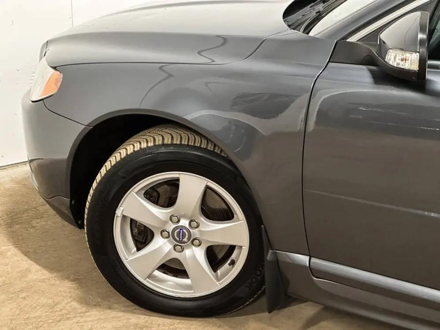 Pelēks Volvo V70 2010 Jūrmala, ar dzinēja tilpumu 2.00 L un nobraukumu 380 tūkst. km par 5650 €, foto 20 vietnē AUTOMOTO.COM.LV