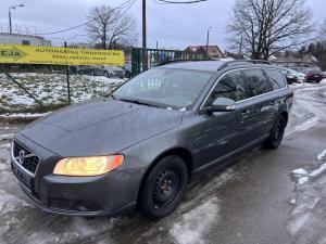 Pelēks Volvo V70 2010 Rīga, ar dzinēja tilpumu 1.60 L un nobraukumu 236 tūkst. km par 5550 €, foto 3 vietnē AUTOMOTO.COM.LV