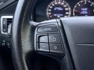 Pelēks Volvo V70 2010 Rīga, ar dzinēja tilpumu 1.60 L un nobraukumu 236 tūkst. km par 5550 €, foto 13 vietnē AUTOMOTO.COM.LV