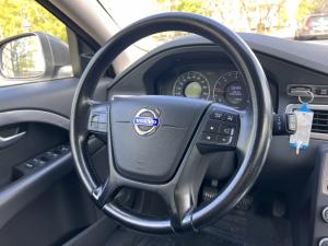Pelēks Volvo V70 2010 Rīga, ar dzinēja tilpumu 1.60 L un nobraukumu 236 tūkst. km par 5550 €, foto 36 vietnē AUTOMOTO.COM.LV