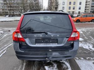 Pelēks Volvo V70 2010 Rīga, ar dzinēja tilpumu 1.60 L un nobraukumu 236 tūkst. km par 5550 €, foto 41 vietnē AUTOMOTO.COM.LV