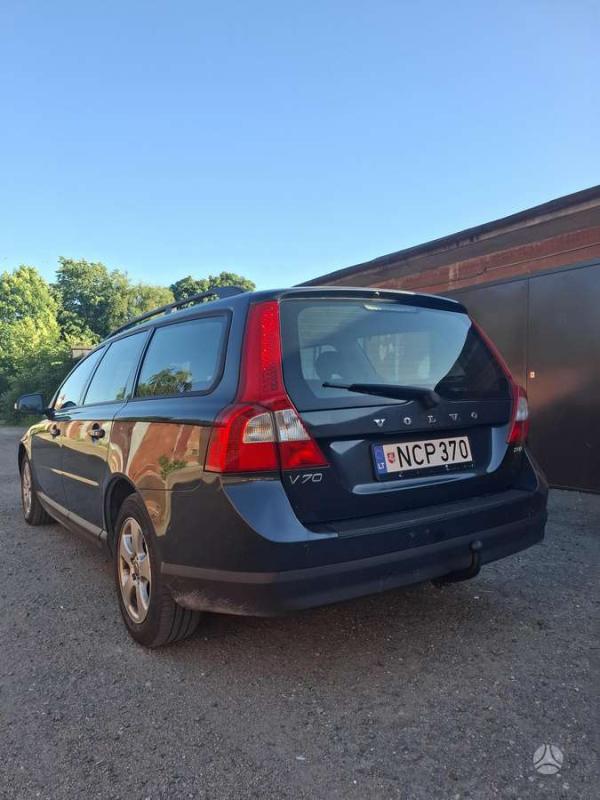 Pelēks Volvo V70 2010 Klaipėda, ar dzinēja tilpumu 2.00 L un nobraukumu 320 tūkst. km par 3000 €, foto 4 vietnē AUTOMOTO.COM.LV