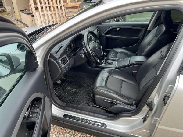 Grey Volvo V70 2010 in Vilnius, with an engine capacity of 2.00 L and mileage of 290 thousand km for 3500 €, photo 5 on AUTOMOTO.COM.LV