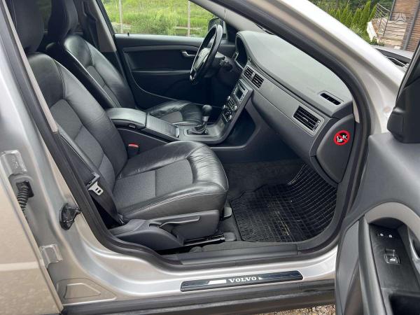 Grey Volvo V70 2010 in Vilnius, with an engine capacity of 2.00 L and mileage of 290 thousand km for 3500 €, photo 7 on AUTOMOTO.COM.LV