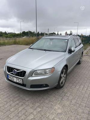 Grey Volvo V70 2010 in Vilnius, with an engine capacity of 2.40 L and mileage of 288 thousand km for 4900 €, photo 3 on AUTOMOTO.COM.LV