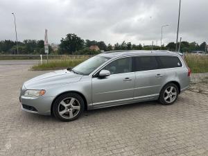 Grey Volvo V70 2010 in Vilnius, with an engine capacity of 2.40 L and mileage of 288 thousand km for 4900 €, photo 4 on AUTOMOTO.COM.LV