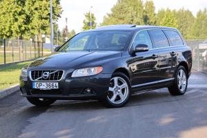 Grey Volvo V70 2010 in Jelgava, with an engine capacity of 2.00 L and mileage of 341 thousand km for 5990 €, photo  on AUTOMOTO.COM.LV