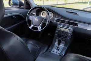 Pelēks Volvo V70 2010 Jelgava, ar dzinēja tilpumu 2.00 L un nobraukumu 341 tūkst. km par 5990 €, foto 14 vietnē AUTOMOTO.COM.LV