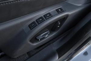 Pelēks Volvo V70 2010 Jelgava, ar dzinēja tilpumu 2.00 L un nobraukumu 341 tūkst. km par 5990 €, foto 23 vietnē AUTOMOTO.COM.LV