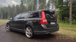 Grey Volvo V70 2010 in Riga, with an engine capacity of 2.40 L and mileage of 375 thousand km for 4200 €, photo 4 on AUTOMOTO.COM.LV