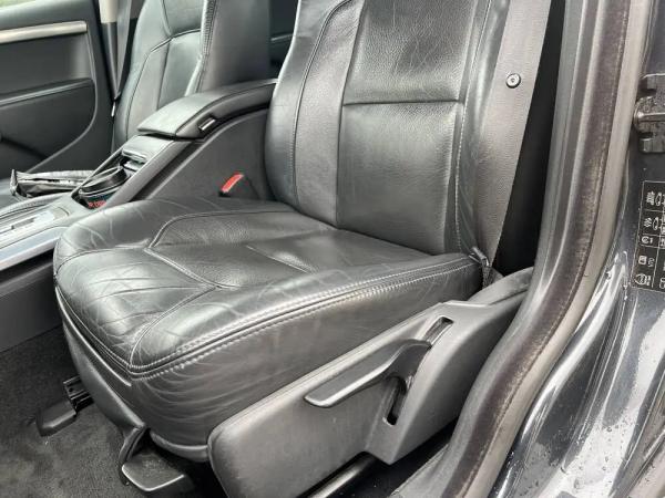 Pelēks Volvo V70 2010 Jēkabpils, ar dzinēja tilpumu 2.40 L un nobraukumu 357 tūkst. km par 5150 €, foto 7 vietnē AUTOMOTO.COM.LV