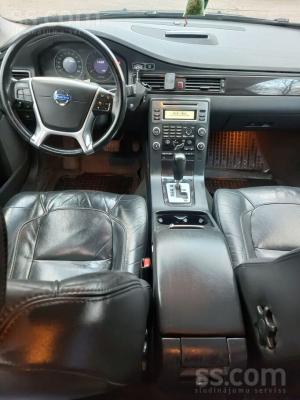 Pelēks Volvo V70 2010 Rīga, ar dzinēja tilpumu 2.40 L un nobraukumu 352 tūkst. km par 3750 €, foto 6 vietnē AUTOMOTO.COM.LV
