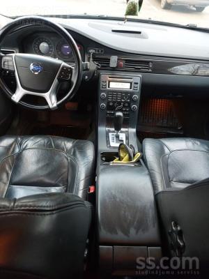 Pelēks Volvo V70 2010 Rīga, ar dzinēja tilpumu 2.40 L un nobraukumu 352 tūkst. km par 3750 €, foto 10 vietnē AUTOMOTO.COM.LV