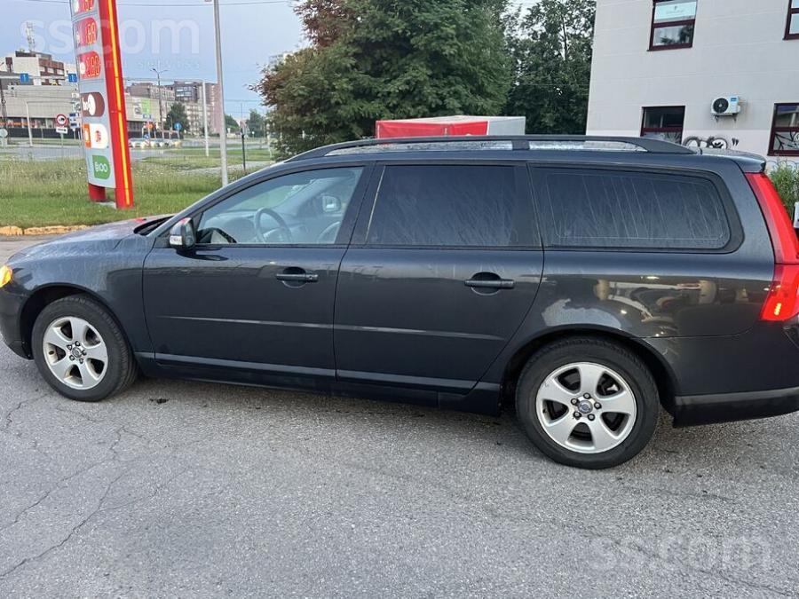 Pelēks Volvo V70 2010 Rīga, ar dzinēja tilpumu 2.00 L un nobraukumu 315 tūkst. km par 3250 €, foto 5 vietnē AUTOMOTO.COM.LV