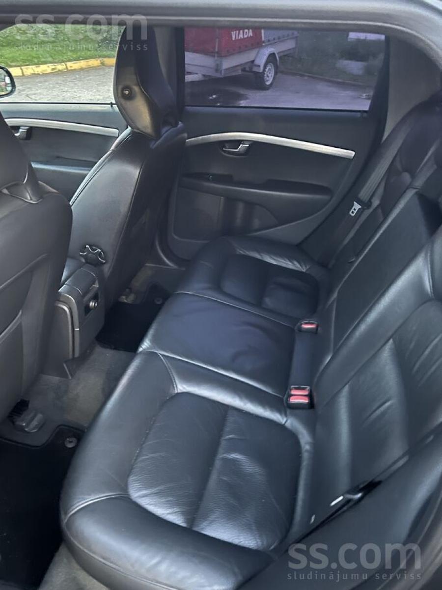 Pelēks Volvo V70 2010 Rīga, ar dzinēja tilpumu 2.00 L un nobraukumu 315 tūkst. km par 3250 €, foto 12 vietnē AUTOMOTO.COM.LV