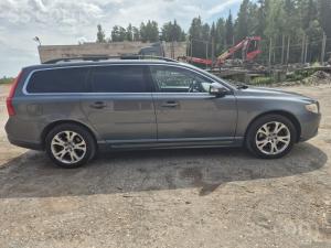 Pelēks Volvo V70 2010 Aizkraukle, ar dzinēja tilpumu 2.40 L un nobraukumu 460 tūkst. km par 2500 €, foto 3 vietnē AUTOMOTO.COM.LV