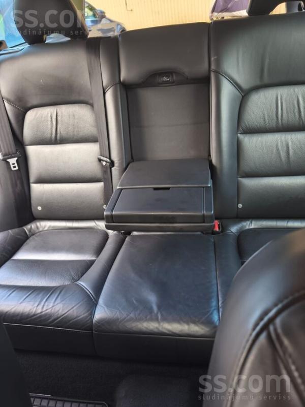 Grey Volvo V70 2010 in Riga, with an engine capacity of 2.40 L and mileage of 255 thousand km for 3500 €, photo 8 on AUTOMOTO.COM.LV