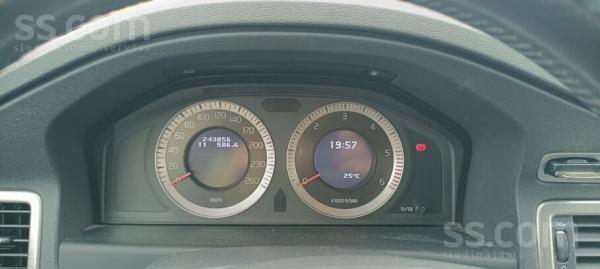 Pelēks Volvo V70 2010 Jēkabpils, ar dzinēja tilpumu 1.60 L un nobraukumu 244 tūkst. km par 6000 €, foto 10 vietnē AUTOMOTO.COM.LV