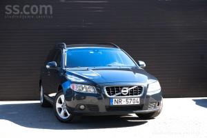 Pelēks Volvo V70 2010 Rīga, ar dzinēja tilpumu 2.00 L un nobraukumu 317 tūkst. km par 4690 €, foto 3 vietnē AUTOMOTO.COM.LV